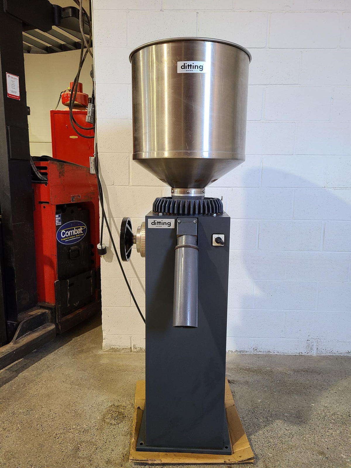 Ditting KF1800 Industrial Coffee Grinder: Used — CoffeeTec
