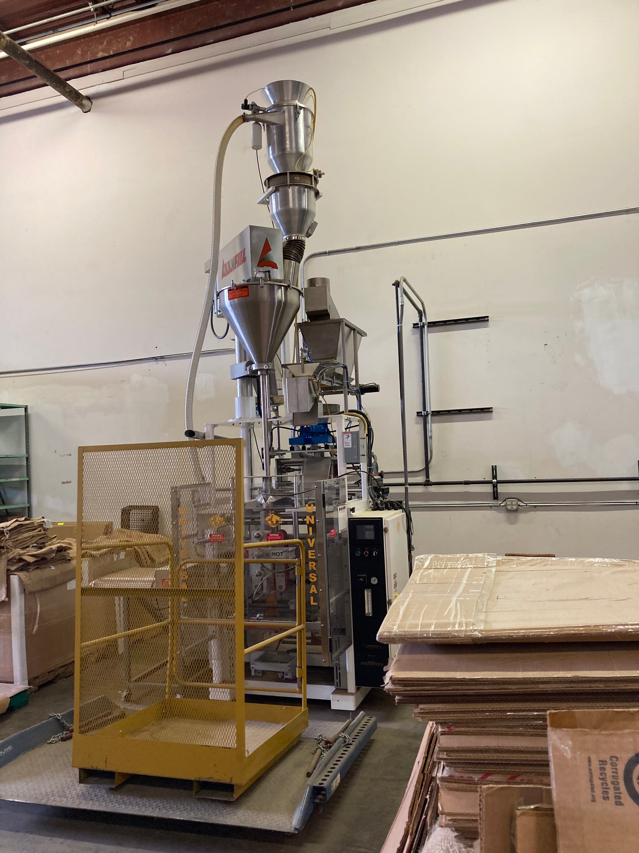 Universal Packaging Vertical Form Fill Machine: Used — CoffeeTec