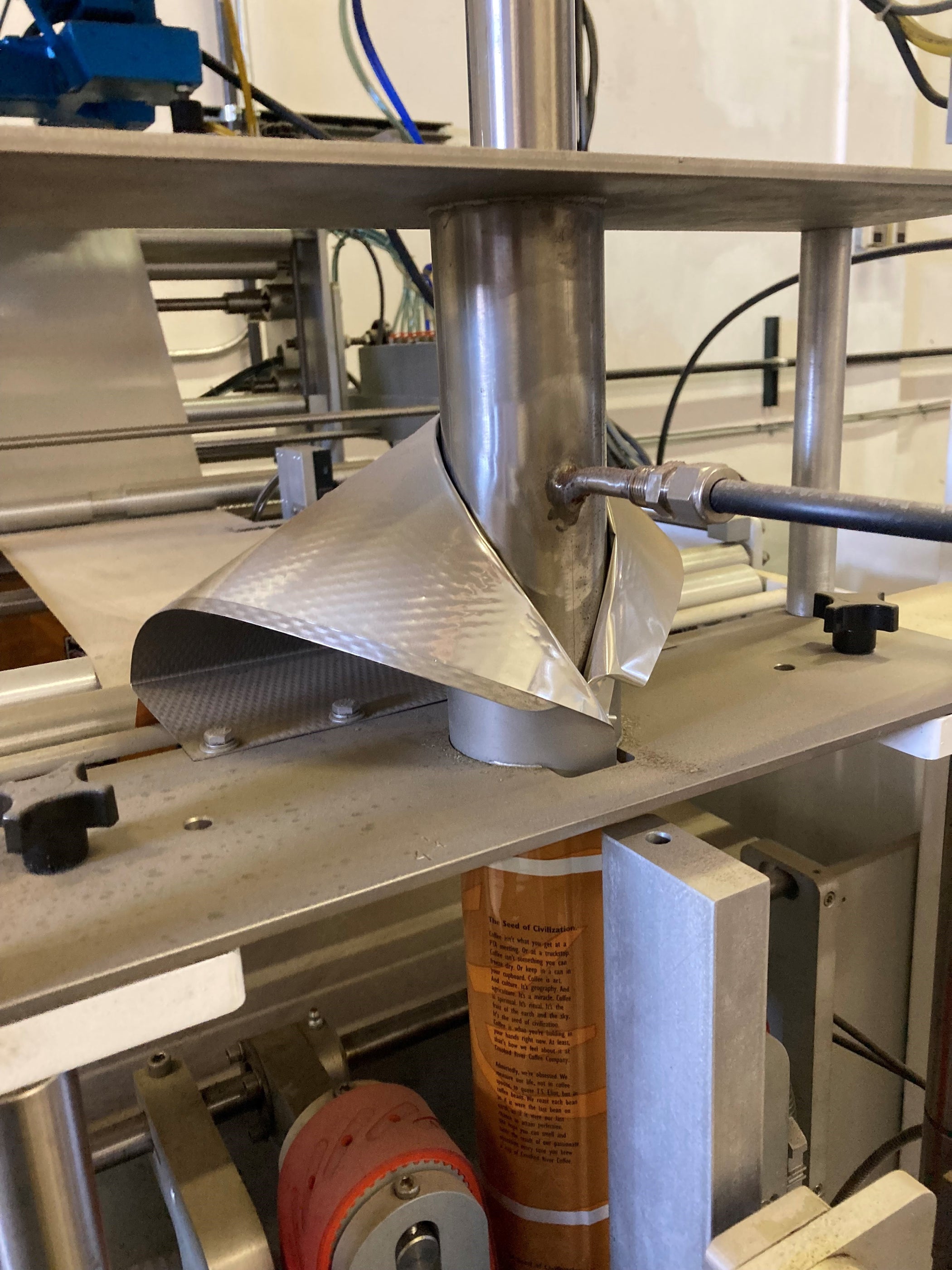 Universal Packaging Vertical Form Fill Machine: Used — CoffeeTec